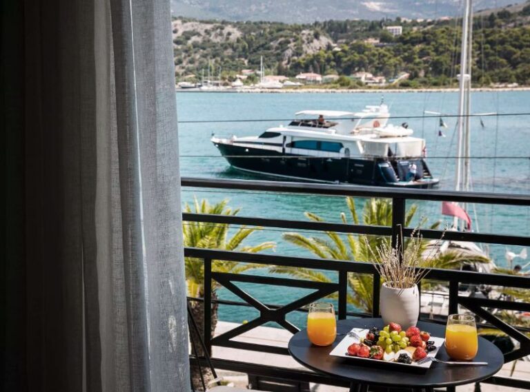 Kefalonia Grand Hotel - Kefalonia, Greece | Cyplon Holidays