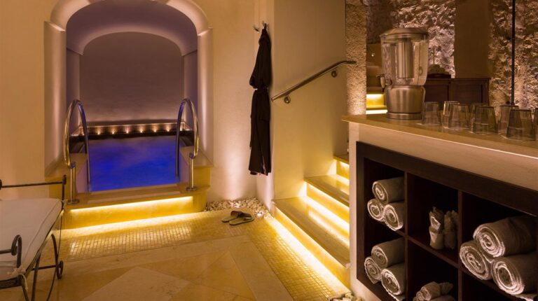 Monastero Santa Rosa Hotel and Spa - Cyplon Holiday